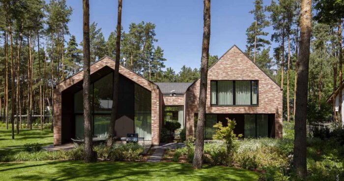 A Modern Brick Home Designed Around The Original Placement Of Trees - ᐅ ...