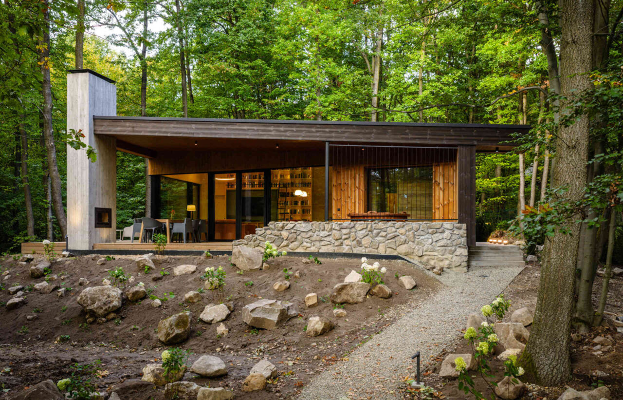 This Forest Home Took Years to Begin and Just Months to Complete - ᐅ ...